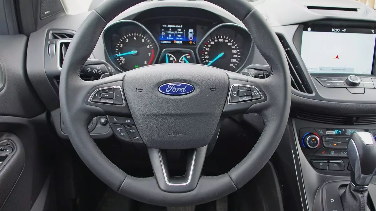 Engin afsláttur á uppruna: Próf Drive Uppfært Ford Kuga 30064_23