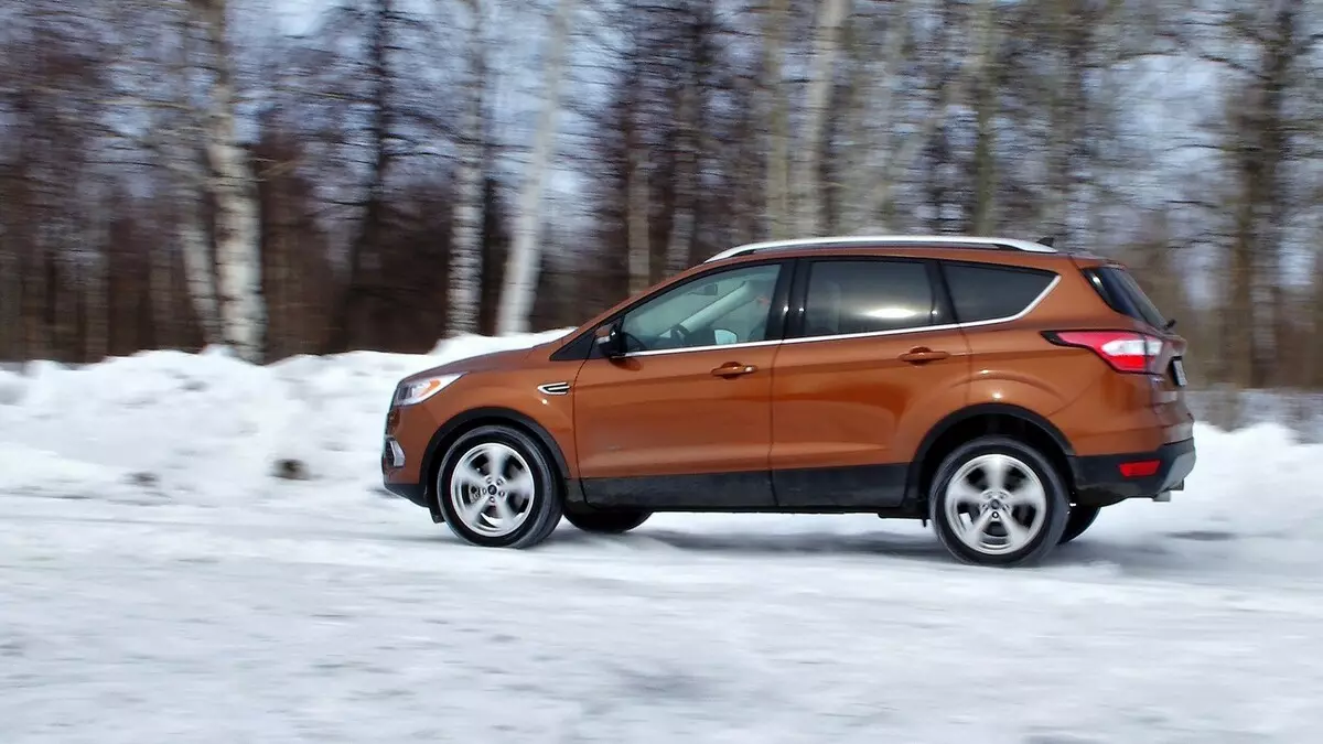 Engin afsláttur á uppruna: Próf Drive Uppfært Ford Kuga 30064_24