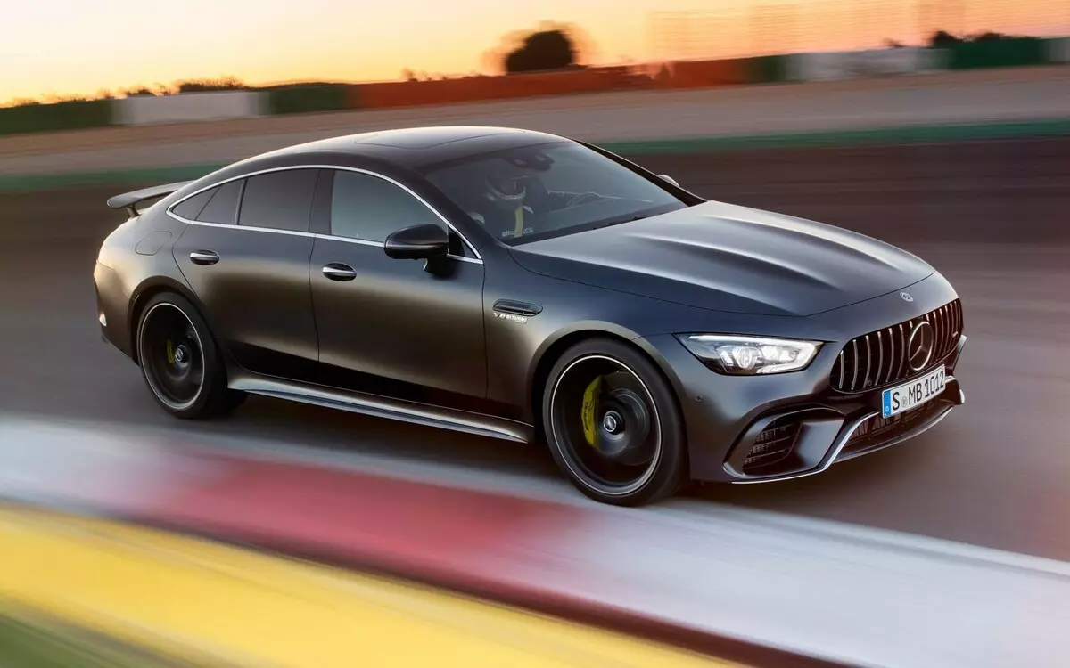 मर्सिडिज-Amg gt 63 s 