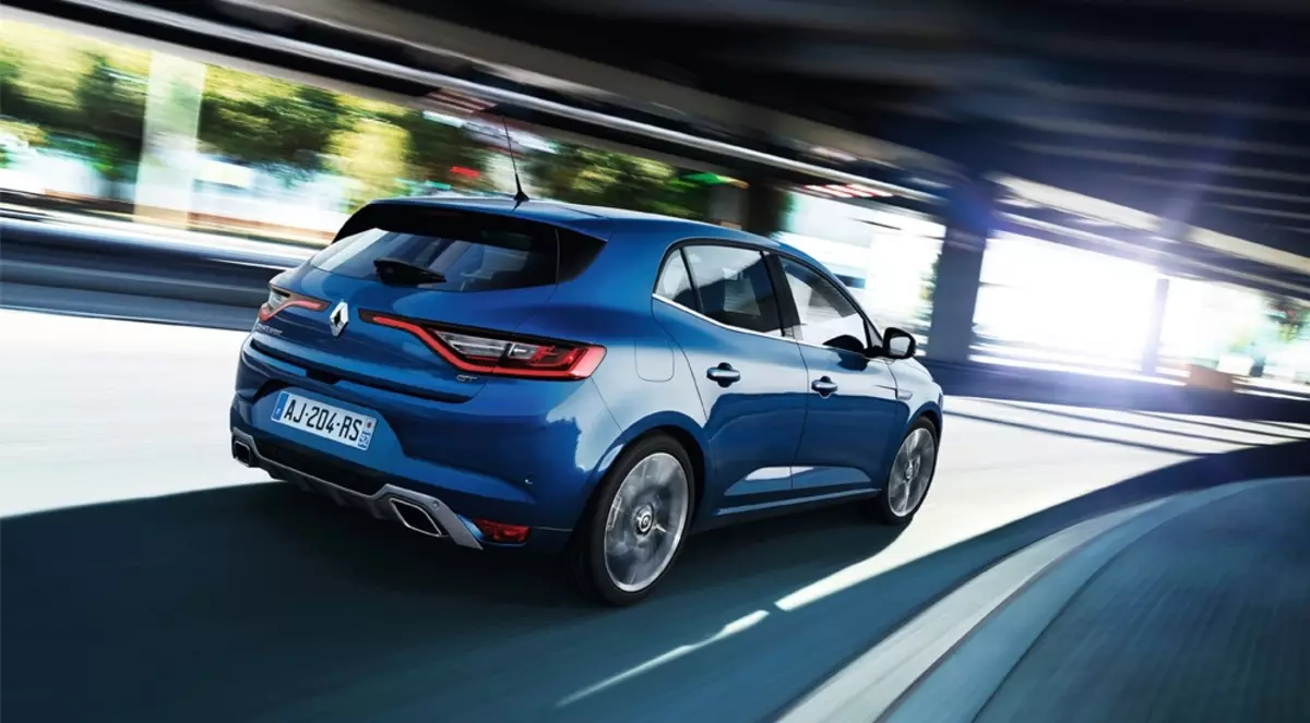 Renault told about the new dynamic and expressive megane 30083_3