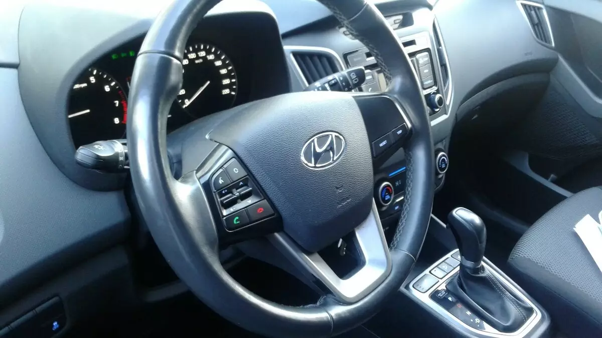 Salon hər kəsə xəbər verəcək: Bir milyon rubl üçün 2 yaşlı Hyundai Creta alırıq 30084_24