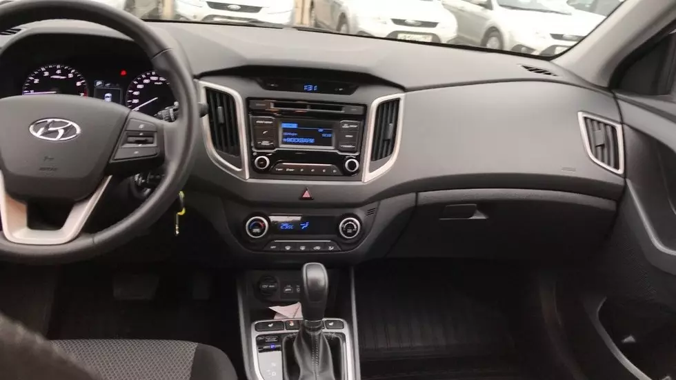 Salon hər kəsə xəbər verəcək: Bir milyon rubl üçün 2 yaşlı Hyundai Creta alırıq 30084_33