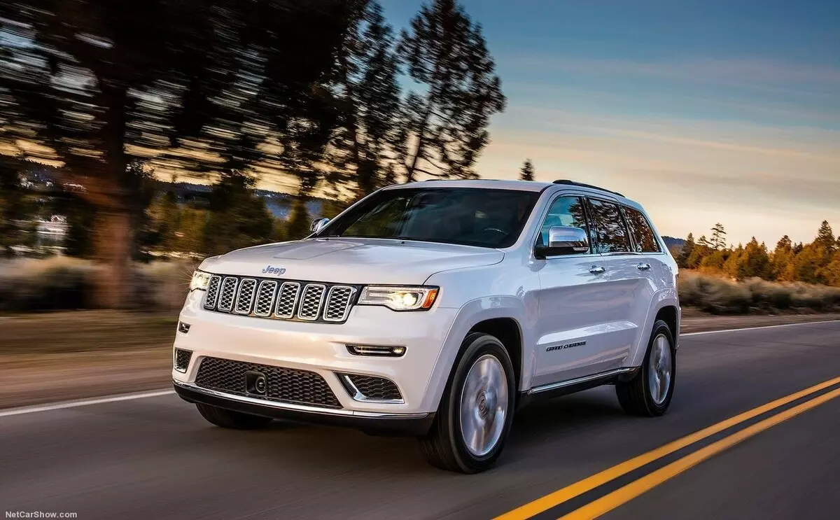 Жаңартылған джип Grand Cherokee он жетінші модификацияға ала алады 30138_5