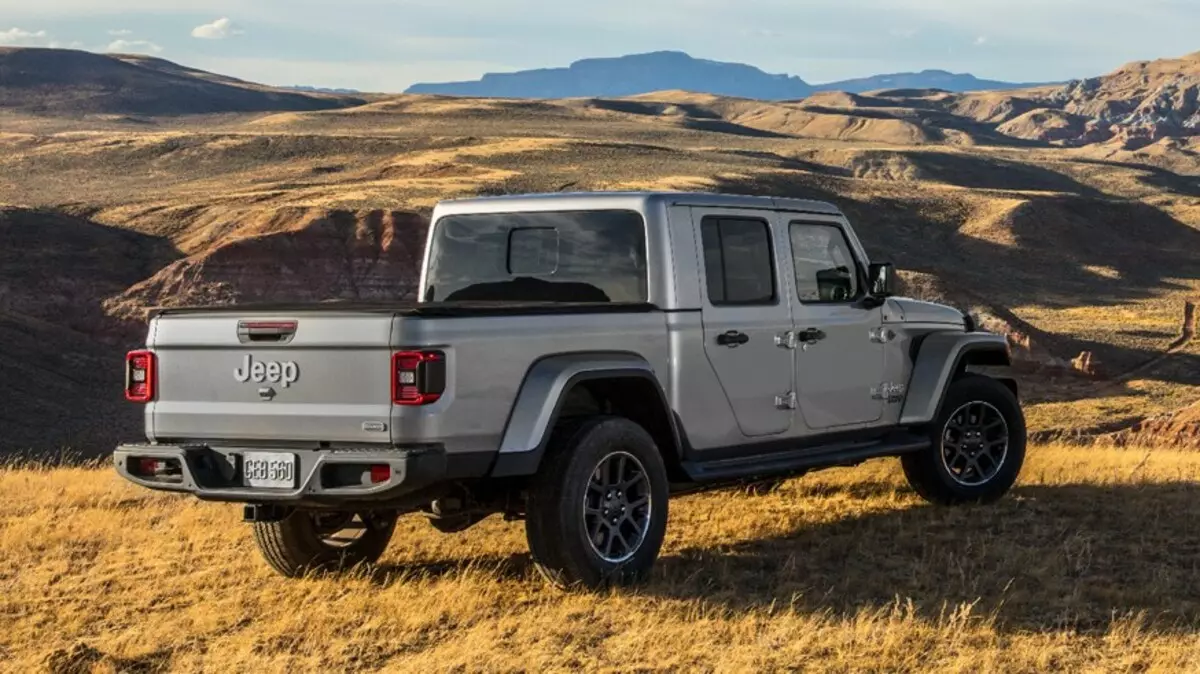 2020 jeep ® gladiator overland.