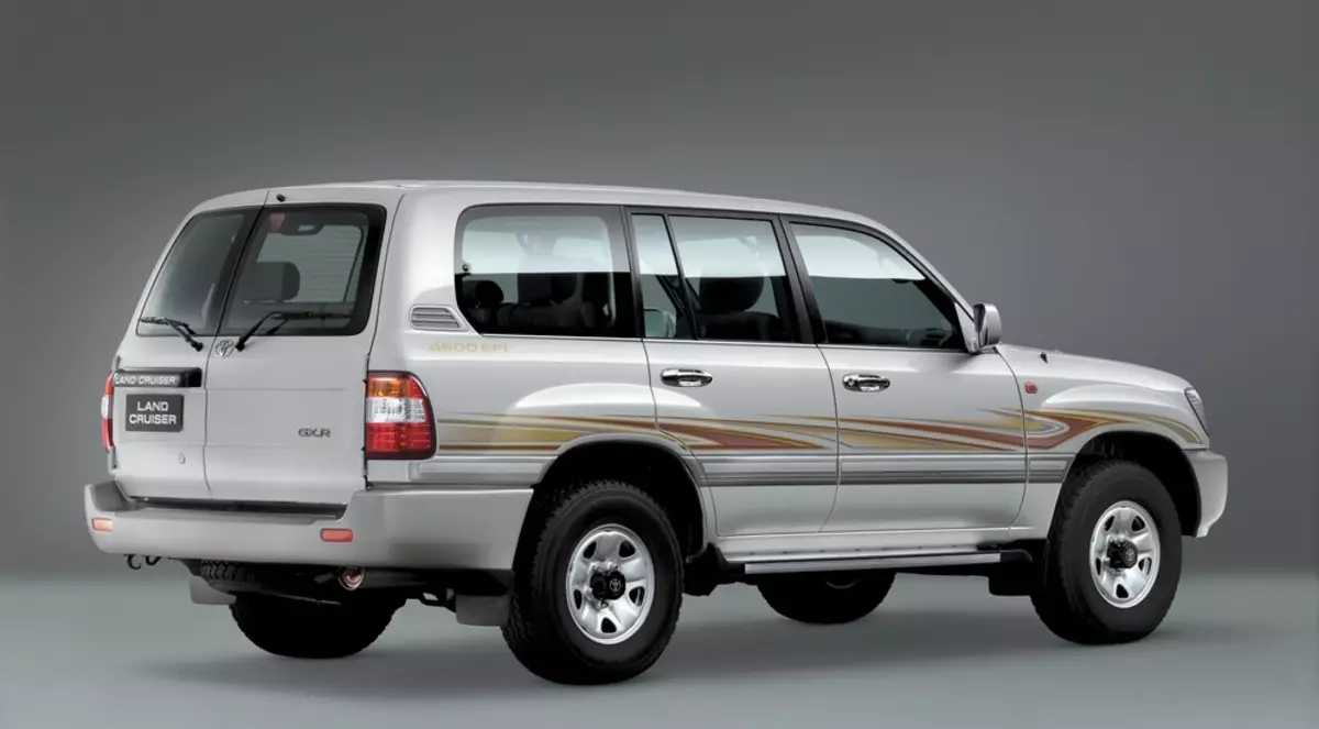 Autowp.ru_toyota_land_cruiser_100_gx-r_uae-presc_2.jpg