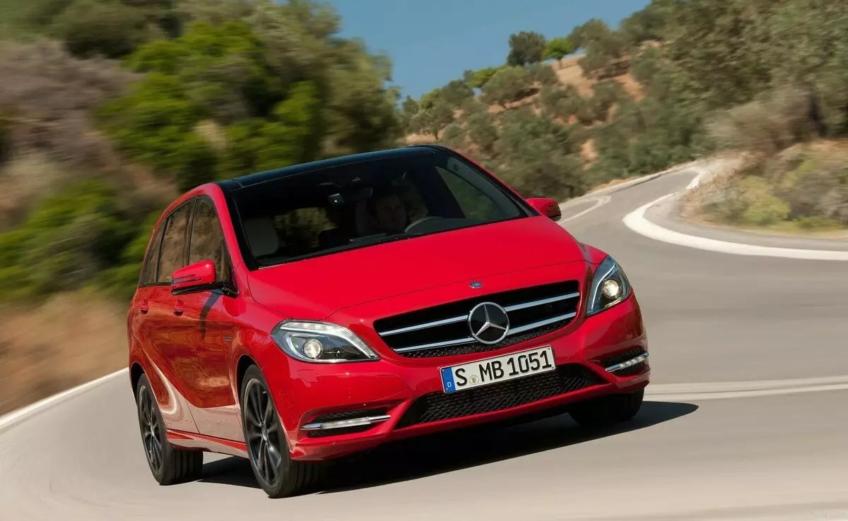 100.000 chilometri con Mercedes-Benz B-Class: Nagar su valvole e piccoli problemi 30167_1