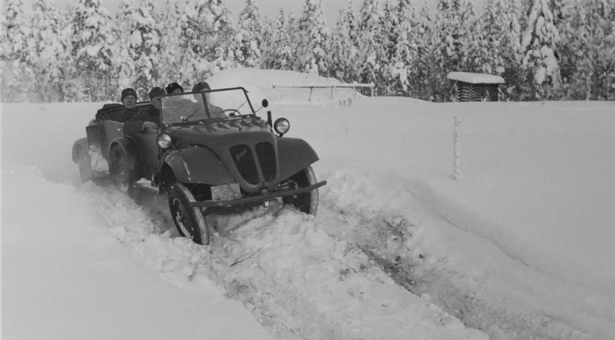 Heroes sava laika: salīdzinājums ar riteņu tehnoloģiju no Sarkanās armijas un Wehrmacht 30281_11