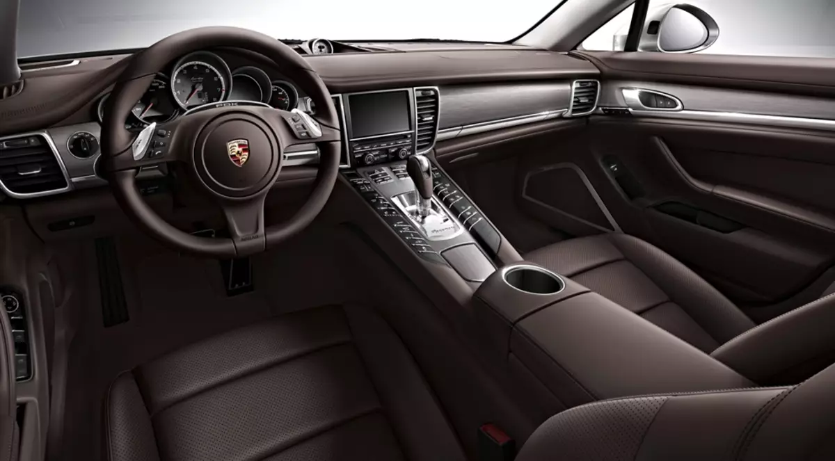 Porsche Panamera வசந்த தொடக்கத்தில் முழுமையாக மேம்படுத்தப்பட்டது 30325_3