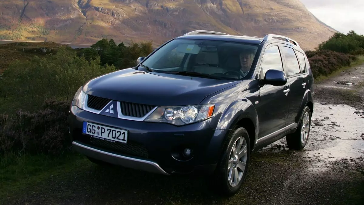 На снимката: Mitsubishi Outlander '2007-09