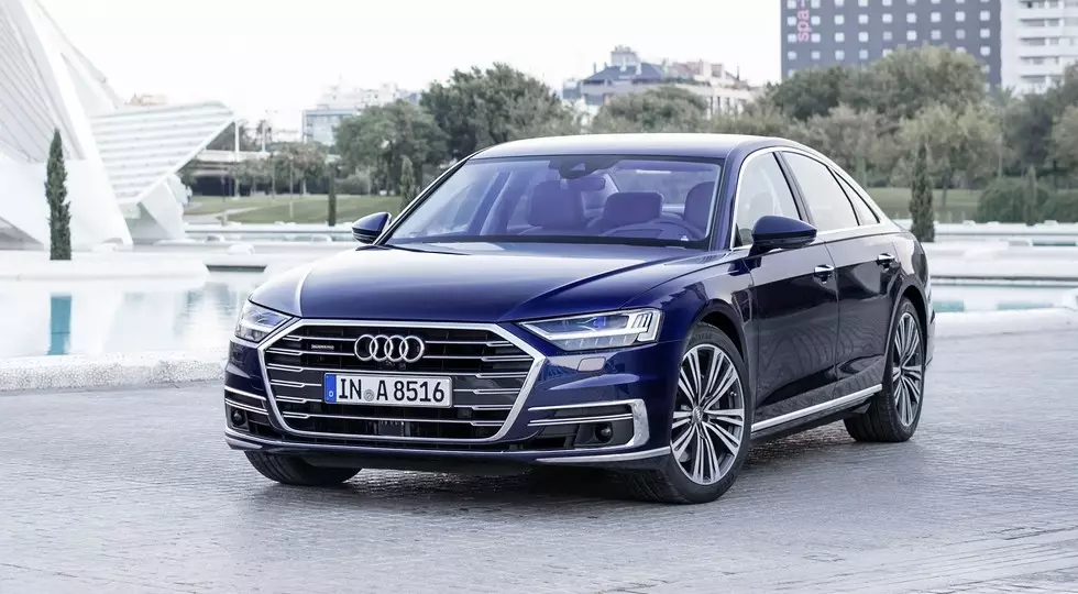 Bekende Russische prijzen Audi A8 Nieuwe generatie 30412_1