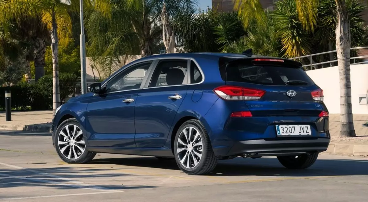 Hyundai het die voorkoms van nuwe I30 en Sonata in Rusland genoem 30616_2