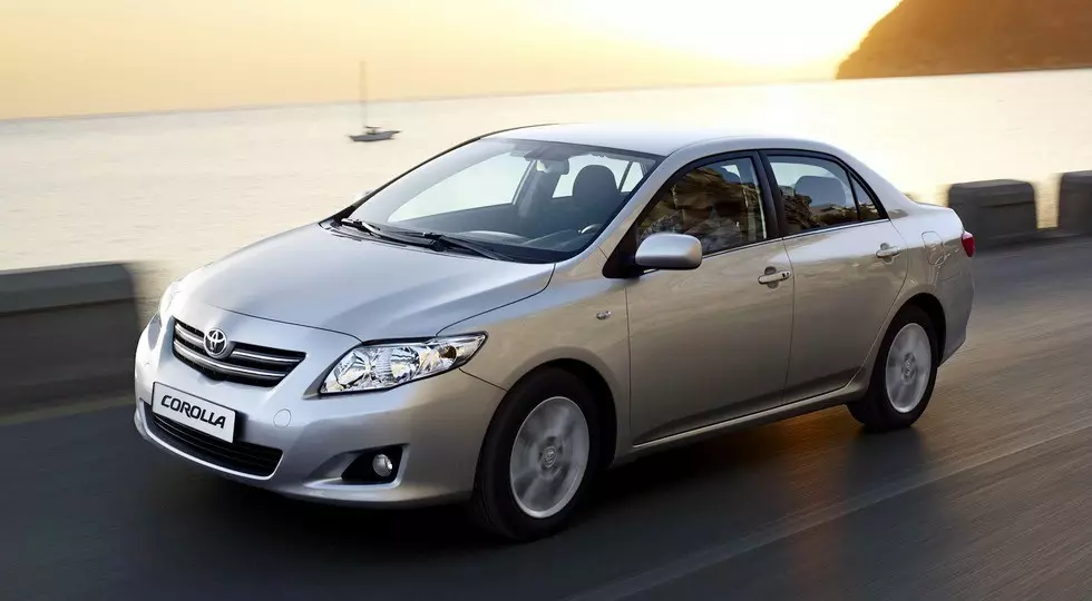 Dalam foto: Toyota Corolla, 2007-2010