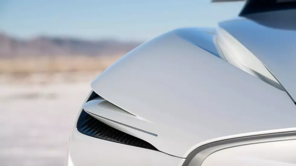 Ipinakilala ng Infiniti ang isang futuristic sedan Q inspirasyon sa Detroit. 30810_5