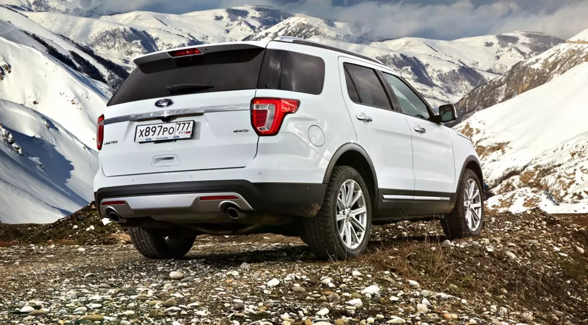 Elefanții cuceri Caucazul: Testul de testare a noului Ford Explorer 30814_75