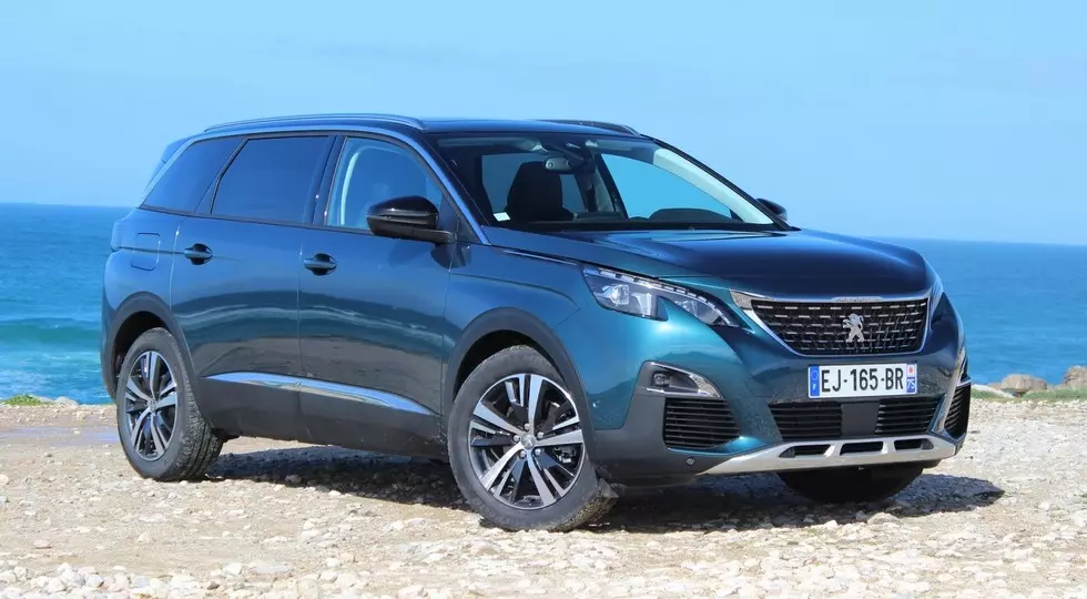 Di Rusia akan menjual peugeot crossover besar 5008 30825_1