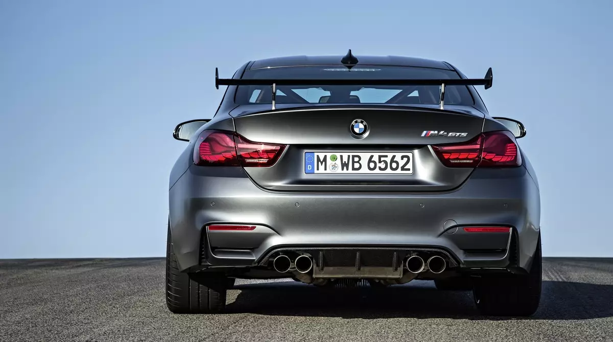 BMW یک کوپه فوق العاده ورزشی M4 GTS را معرفی کرد 30879_8