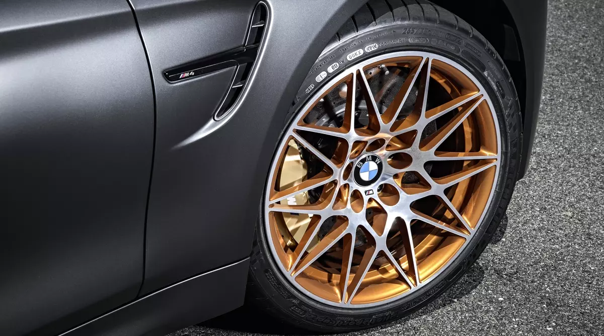 BMW tutvustas super sport kupee m4 gts 30879_9