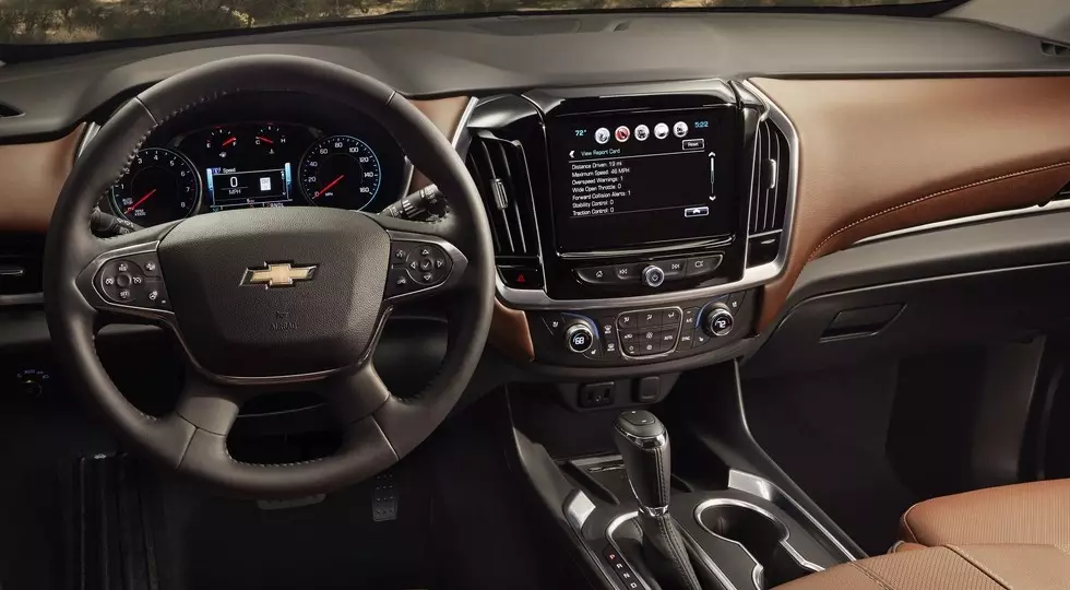 Viene presentato il nuovo crossover Chevrolet, che sarà venduto in Russia 30918_4