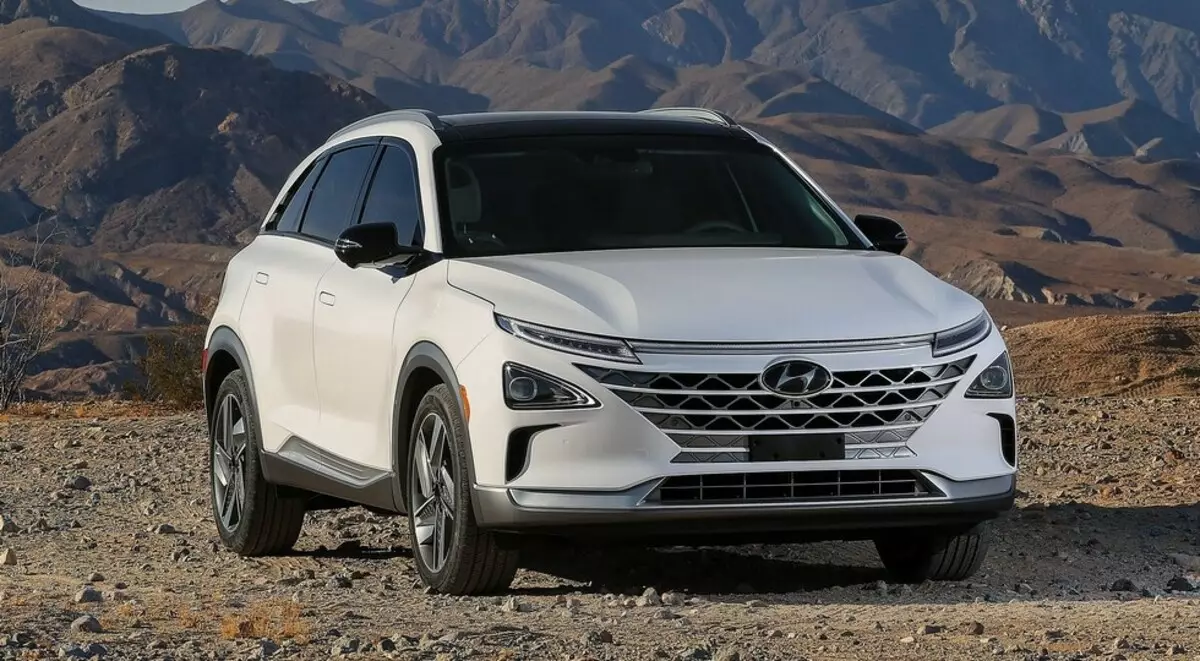 Nexo Crossover aperis en la linio Hyundai 30926_1