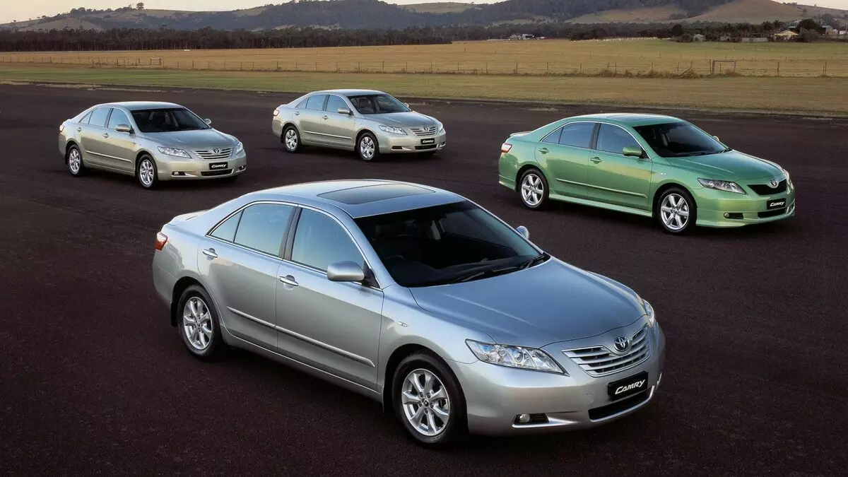 ໃນຮູບ: Toyota Camry (xv40) '2006-11