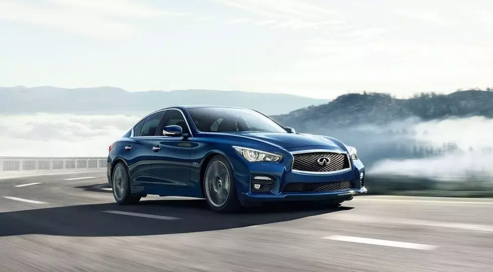 در عکس: Infiniti Q50