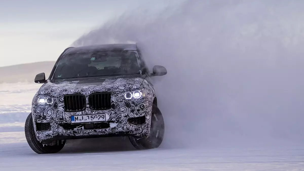 Kâlde test: BMW toande in nije X3 op wintertsstests yn Sweden 31005_1