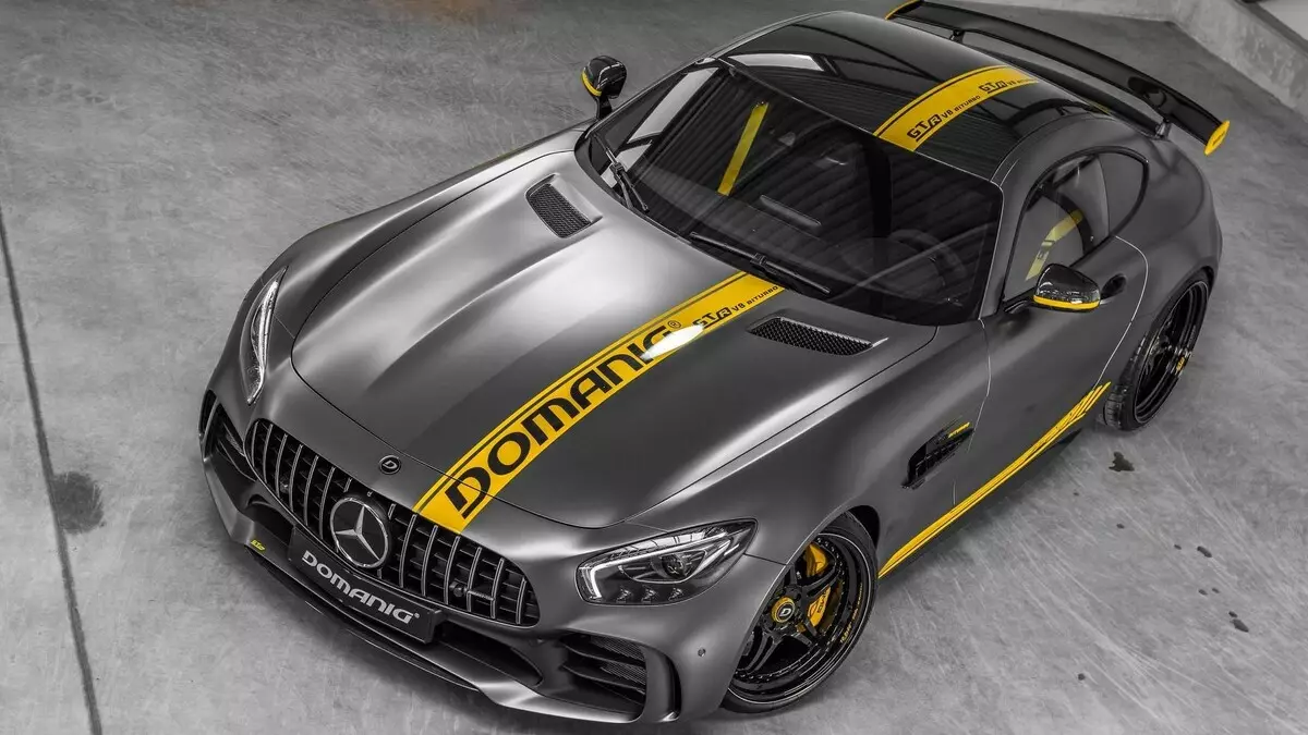 تمت إضافة Domanig Mercedes-Amg GT R حوالي 200 