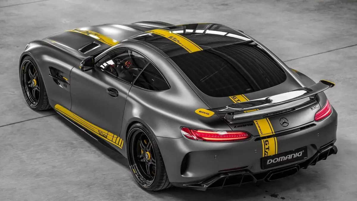 I-Domig yongeze iMercedes-Amg GT R iphantse ibe ngama-200 