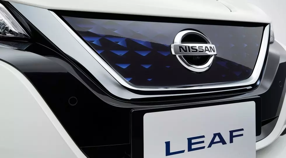 A nova geração da Nissan Leaf é representada. Pode aparecer na Rússia 31222_5