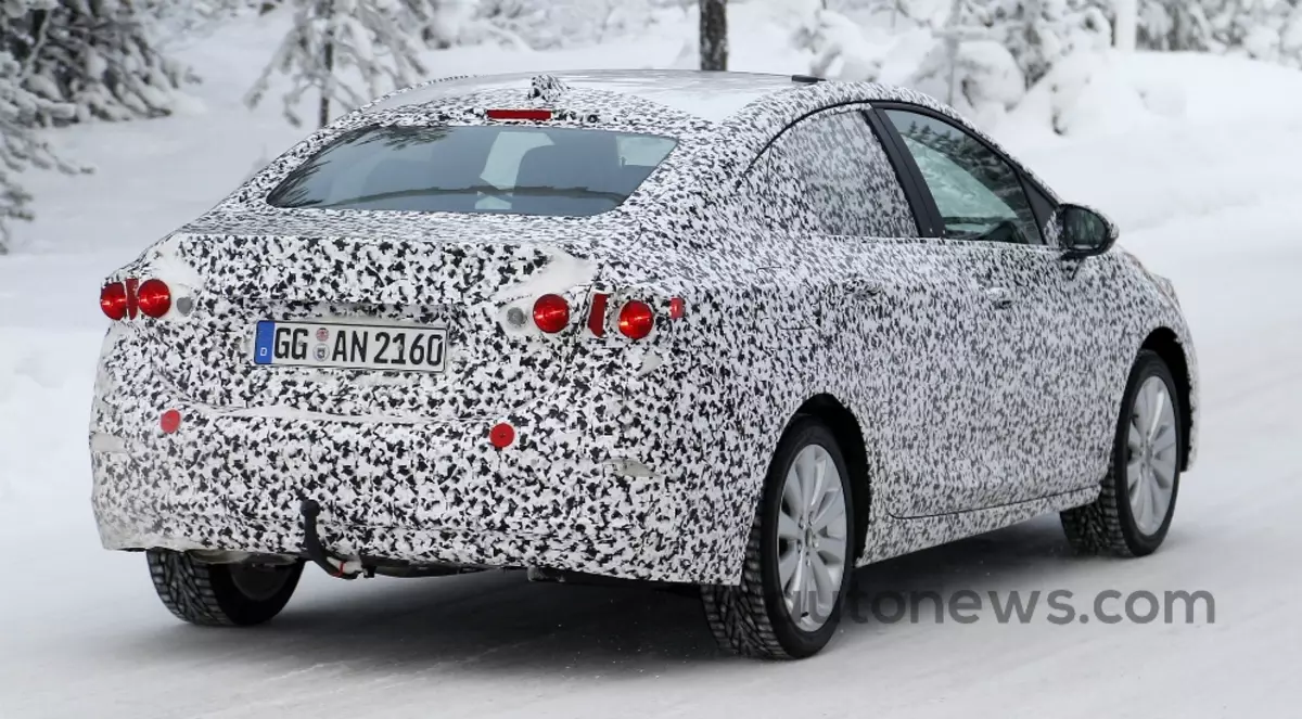 Spied-Chevrolet-Cruze-facelift-006.jpg