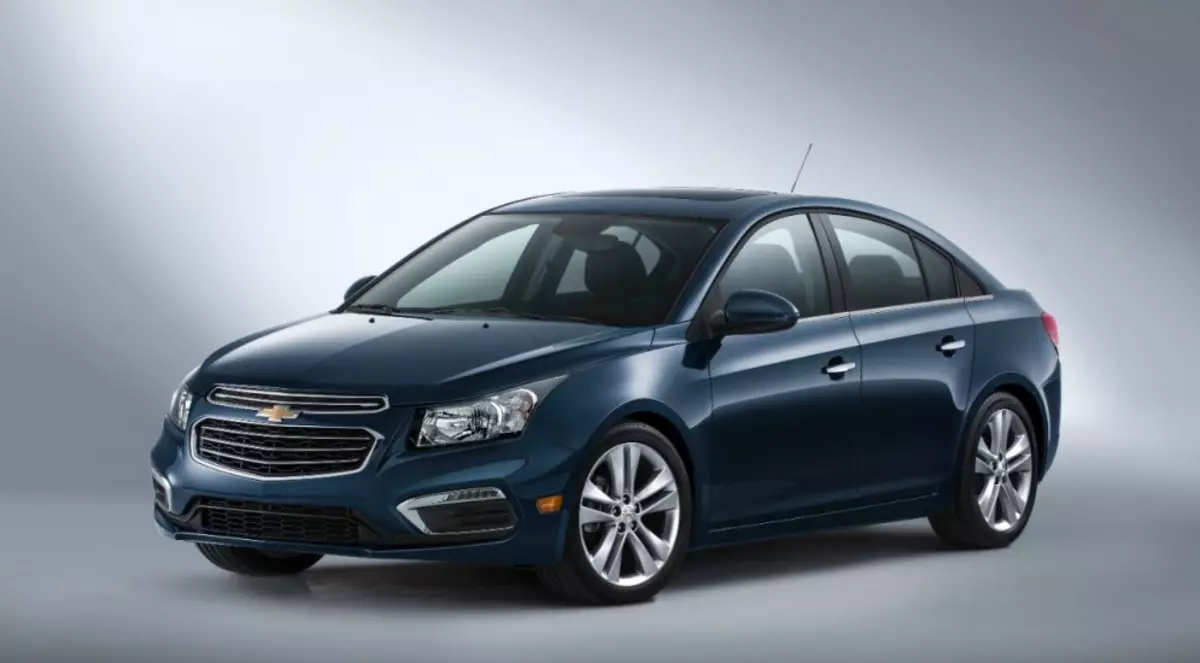 Restyled Chevrolet Cruze zgjedh midis Gjenevës dhe Frankfurtit 3122_3