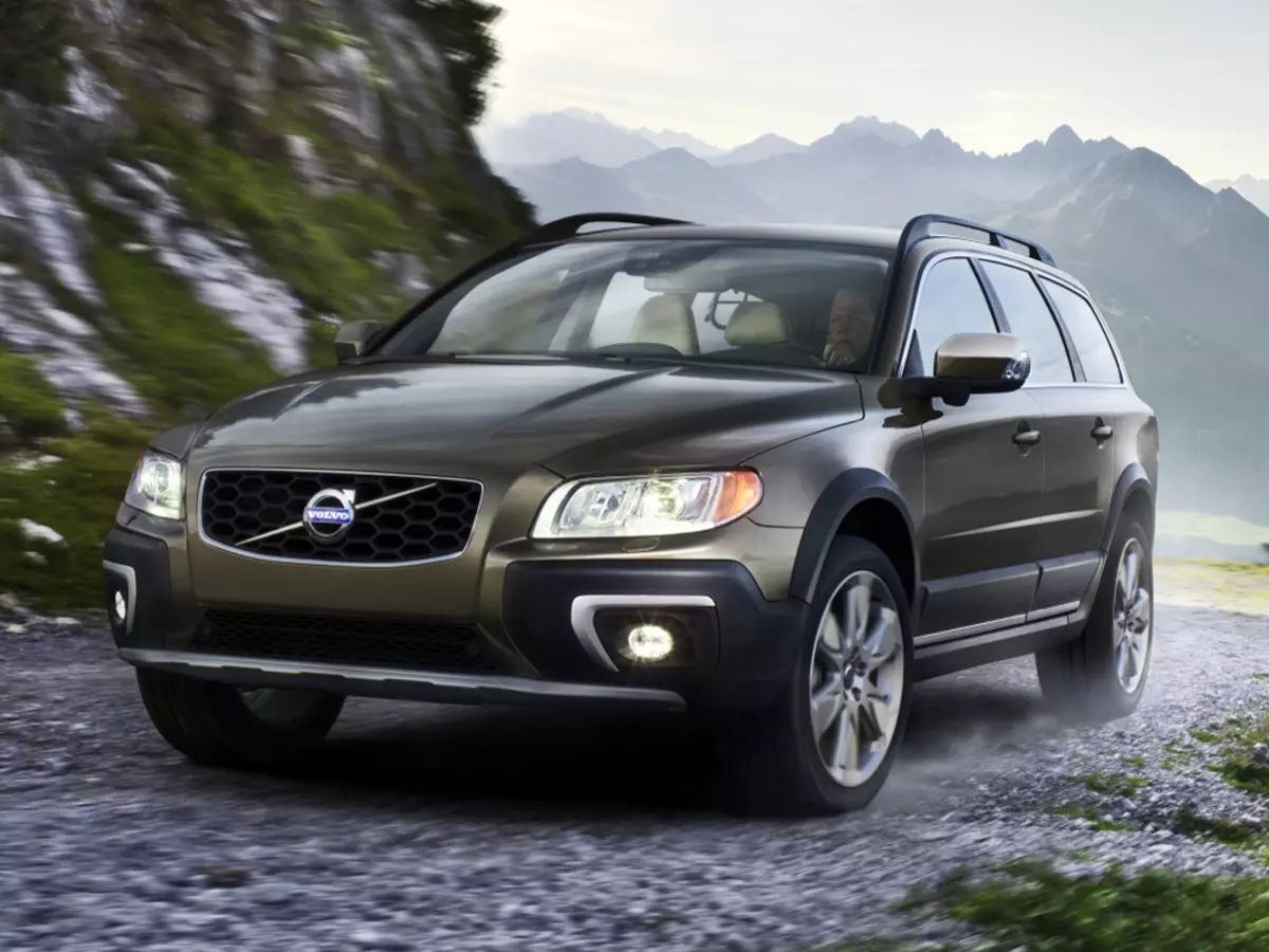 Volvo_xc70_3.jpeg