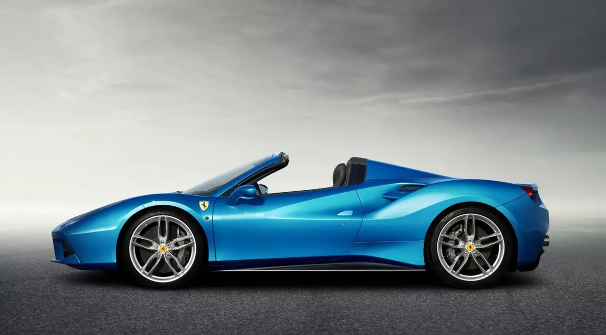 Ferrari introduserte en ny 488 edderkopp 31301_3