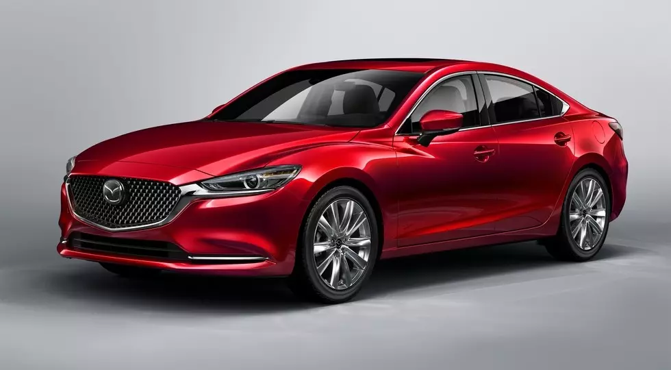 E nchafalitsoe mazda6: Lisebelisoa tsa mabothobotho le enjine ea turbo 31332_1