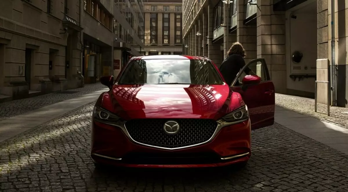 Actualizado Mazda6: equipos de luxo e motor turbo 31332_8