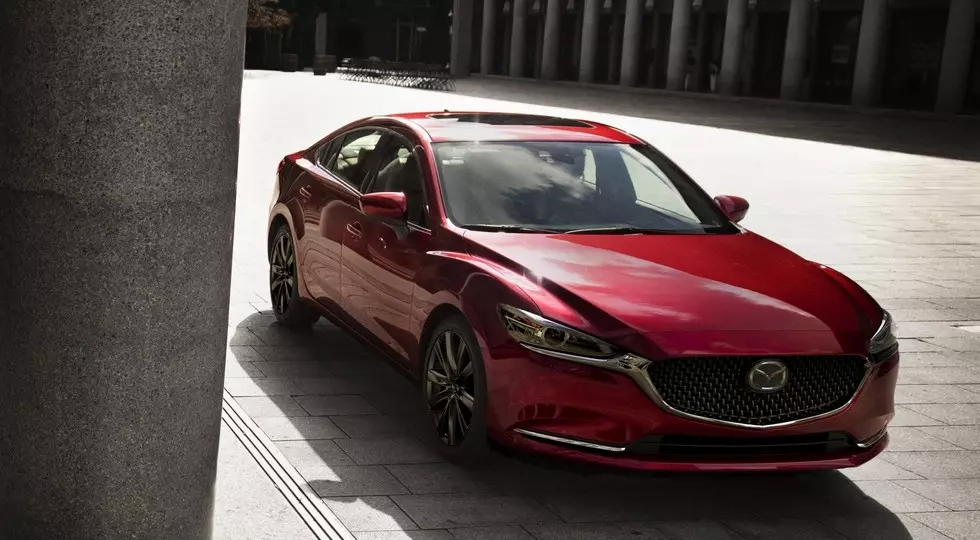 Actualizado Mazda6: equipos de luxo e motor turbo 31332_9