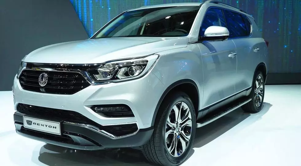 Ang bagong Ssangyong Rexton ay opisyal na kinakatawan 31380_2