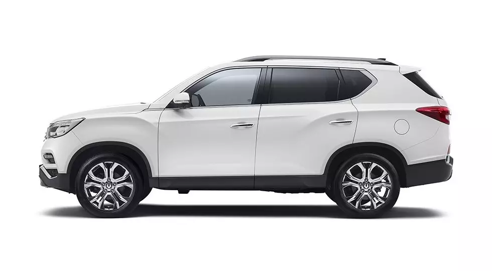 Ang bagong Ssangyong Rexton ay opisyal na kinakatawan 31380_6