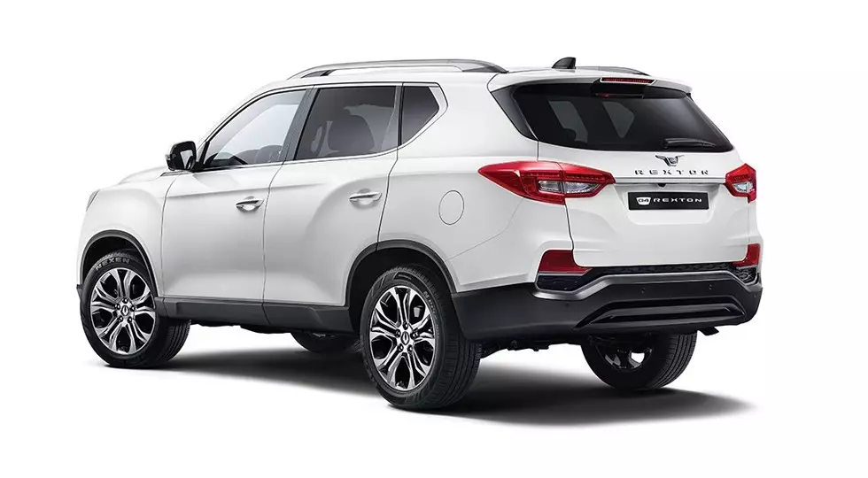 Ssangyong Rexton ថ្មីត្រូវបានតំណាងជាផ្លូវការ 31380_7