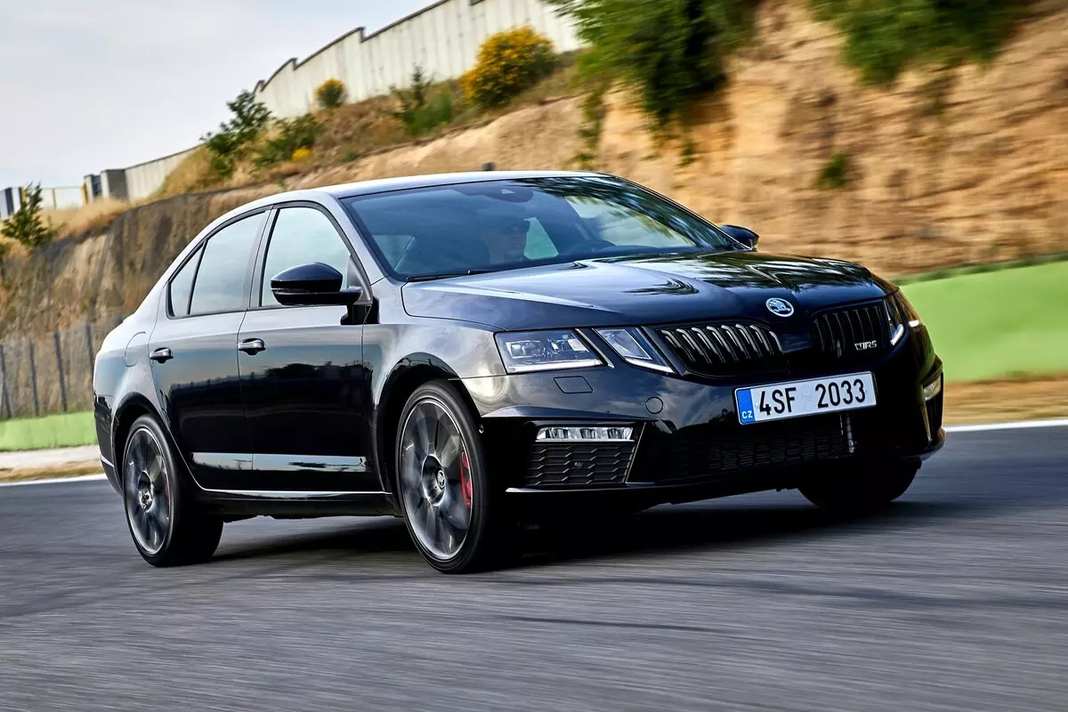 Skoda Octavia for six years has risen in the Russian Federation by 89%. But it will be cheaper! 31549_3