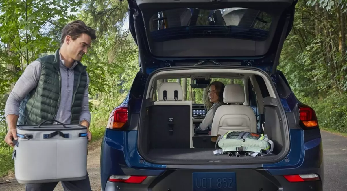 Frère réduit dans le statut de Chevrolet Trailblazer: pas les moteurs qui attendaient, mais leurs deux 31643_7