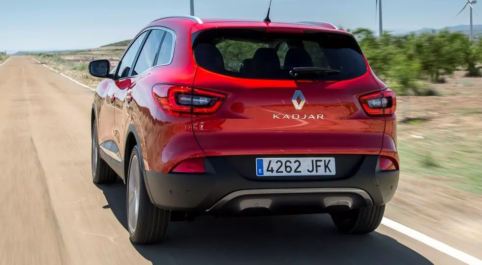 Абноўлены Renault Kadjar рассакрэцілі да прэм'еры 31837_5