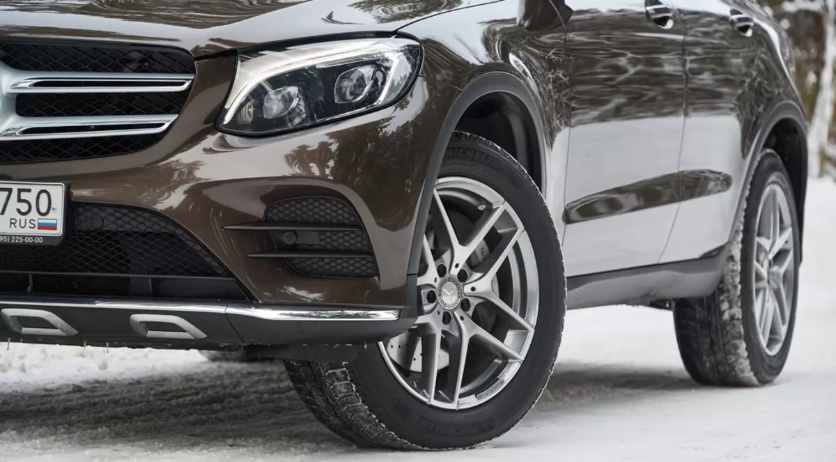 Tiga mobil untuk harga satu: test drive Mercedes GLC300 4MATIC 31879_45