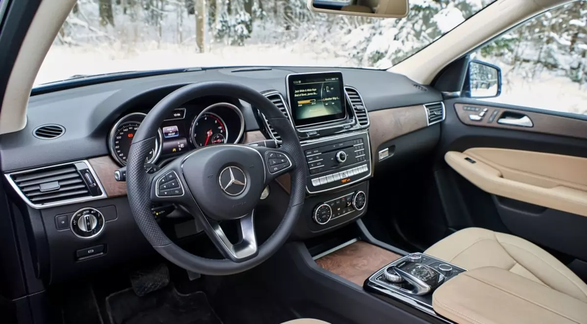 Pleziercapsule: Teststation MERCEDES GLE 350D 4MATIC 31881_21