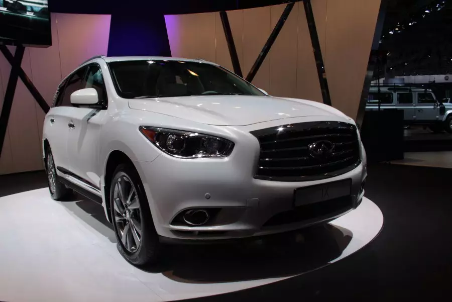 የ Infiniti jx.