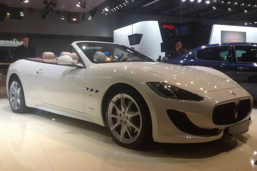 Masewera a Maserati Grancabrio Sport