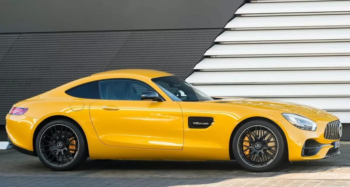 Mercedes-AMG ṣe ayẹyẹ ọdun 50th ṣe ayẹyẹ ọdun 50th pẹlu idapọmọra AMG GT 32000_6