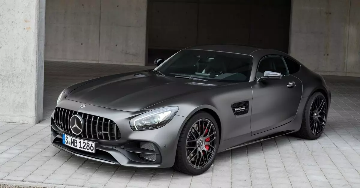 Mercedes-AMG ṣe ayẹyẹ ọdun 50th ṣe ayẹyẹ ọdun 50th pẹlu idapọmọra AMG GT 32000_9