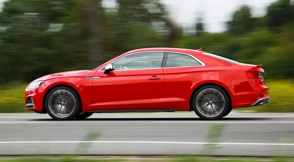 Bir spor coupe audi S5 yeni nesilin Rusça fiyatı açıklandı 32016_2