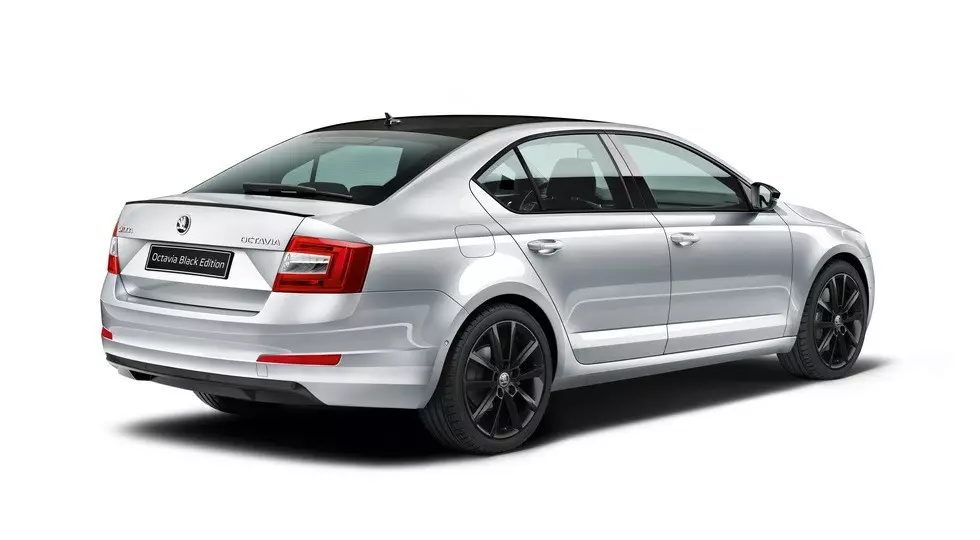 Na Russia, ire ere Skoda ngwa ngwa na octavia pụrụ iche na-amalite. Ọnụ ahịa ndị ama ama 32070_2